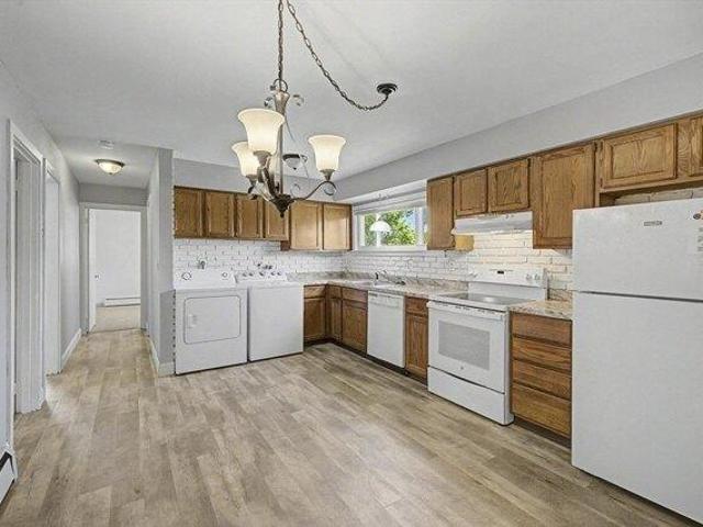 condo with 2 bedroom, Chicopee MA ES105125405