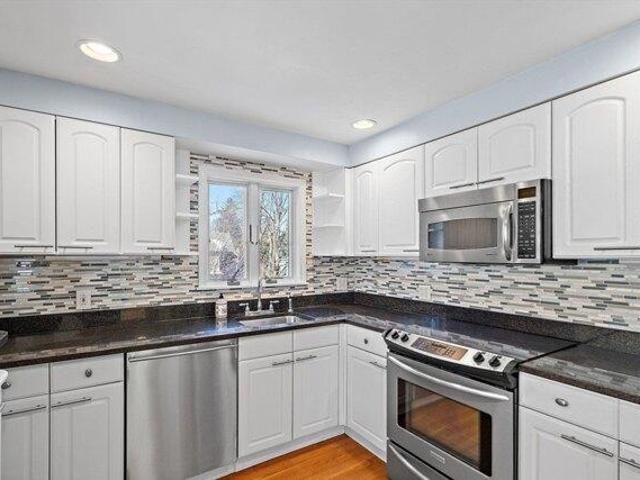 condo with 2 bedroom, Concord MA ES104352267