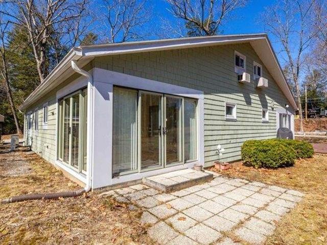 condo with 2 bedroom, Concord NH DLS102559556
