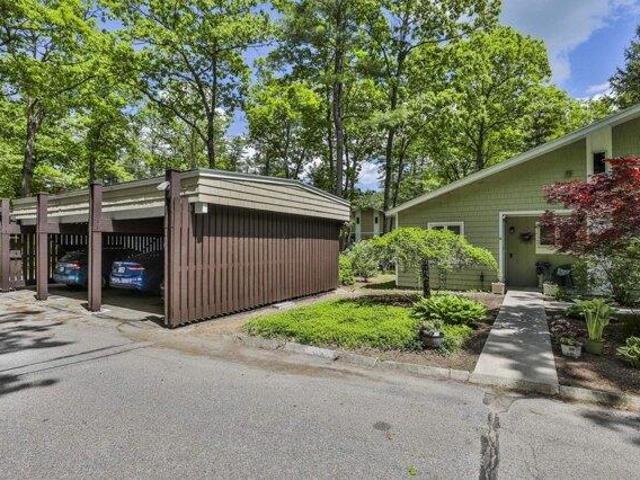 condo with 2 bedroom, Concord NH DLS103101230