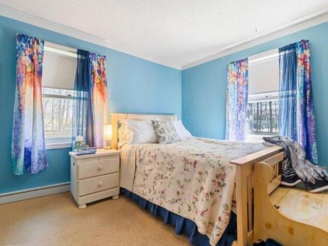 condo with 2 bedroom, Concord NH ES105229236
