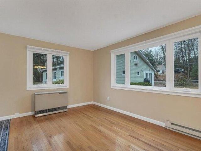 condo with 2 bedroom, Concord NH ES103932708