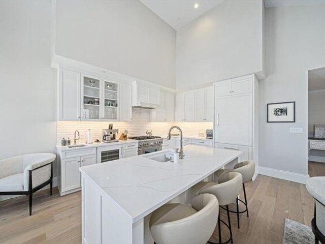 condo with 2 bedroom, Cohasset MA ES105093003