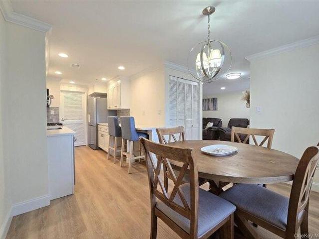 condo with 2 bedroom, Coram NY DS103620809