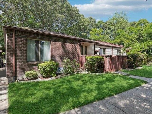 condo with 2 bedroom, Coram NY DS103626714