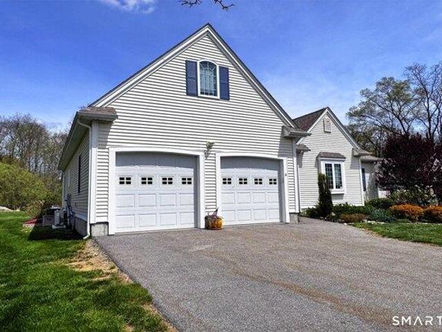 condo with 2 bedroom, Coventry CT ES102824367