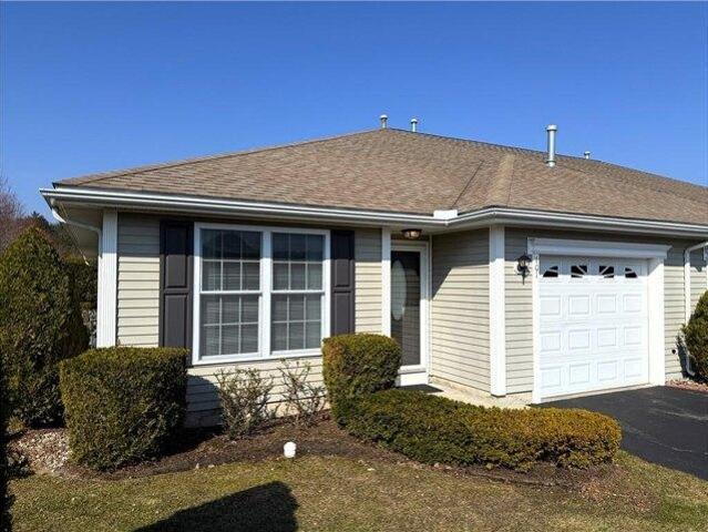 condo with 2 bedroom, Coventry RI DLS101780975