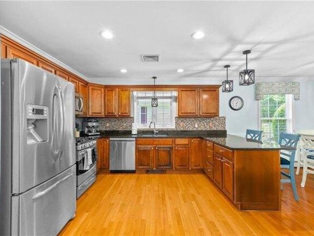 condo with 2 bedroom, Coventry RI ES105206914
