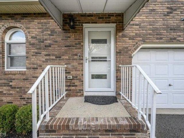 condo with 2 bedroom, Clark NJ DLS102317692