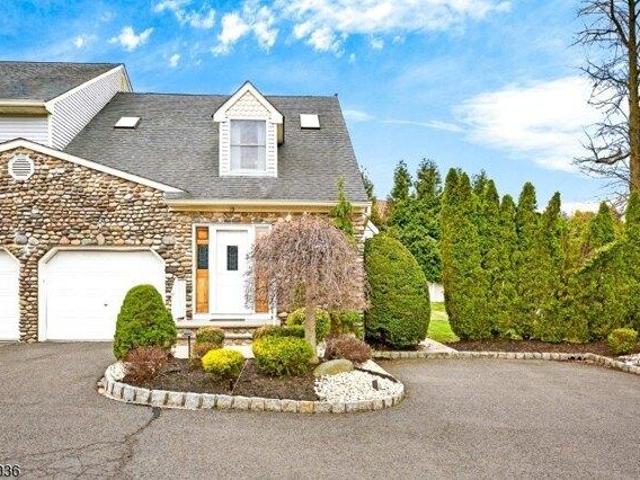 condo with 2 bedroom, Clark NJ DS102801551