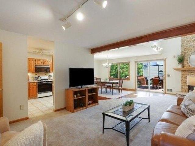 condo with 2 bedroom, Clark NJ ES105160221