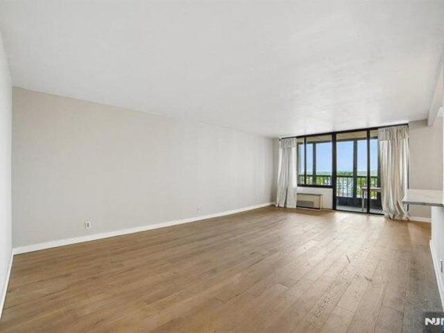 condo with 2 bedroom, Cliffside Park NJ DLS102584132