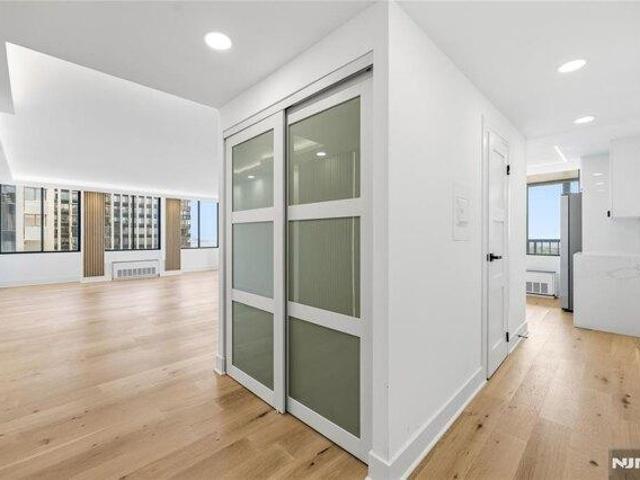 condo with 2 bedroom, Cliffside Park NJ ES103437322