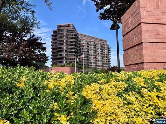 condo with 2 bedroom, Cliffside Park NJ ES104374669