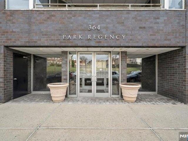 condo with 2 bedroom, Cliffside Park NJ ES104374734