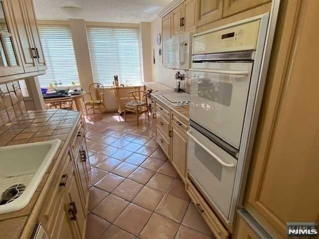 condo with 2 bedroom, Cliffside Park NJ ES104812220