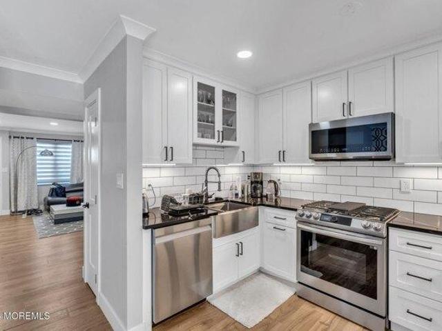 condo with 2 bedroom, Cliffwood NJ DLS101800086