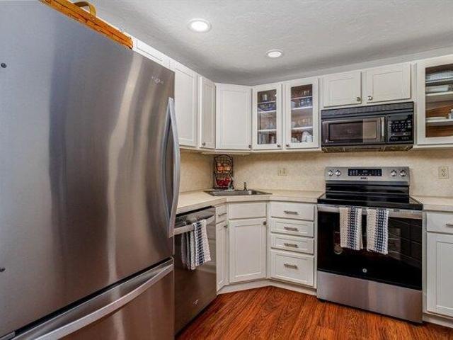 condo with 2 bedroom, Clinton MA DLS102669490