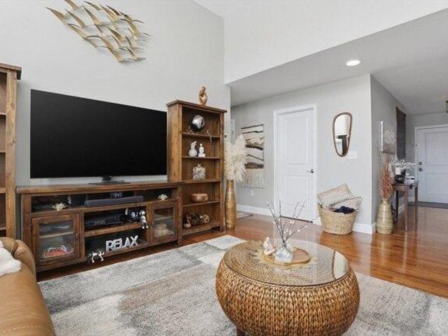 condo with 2 bedroom, Clinton MA DLS103035302