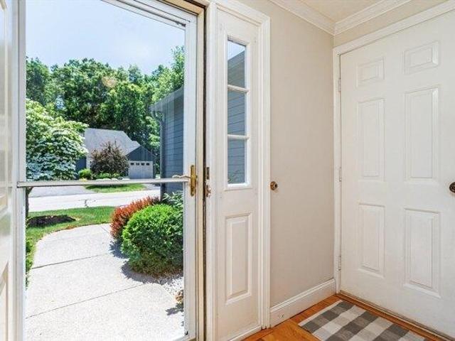 condo with 2 bedroom, Clinton MA DS104374744