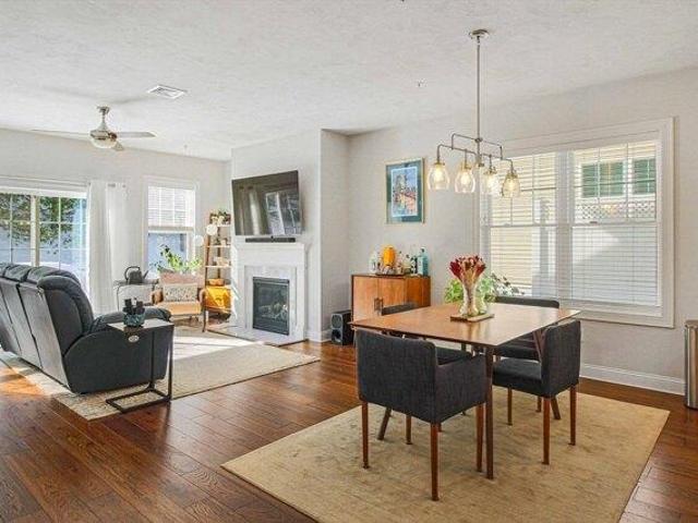 condo with 2 bedroom, Clinton MA DS103665699