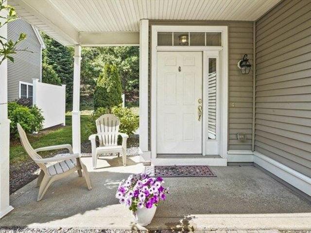 condo with 2 bedroom, Clinton MA ES104075074