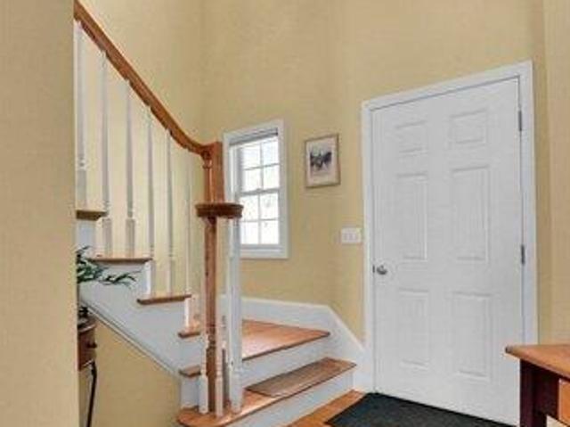 condo with 2 bedroom, Clinton MA ES104148147