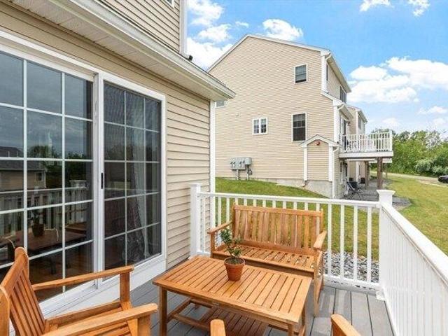 condo with 2 bedroom, Clinton MA ES104152439