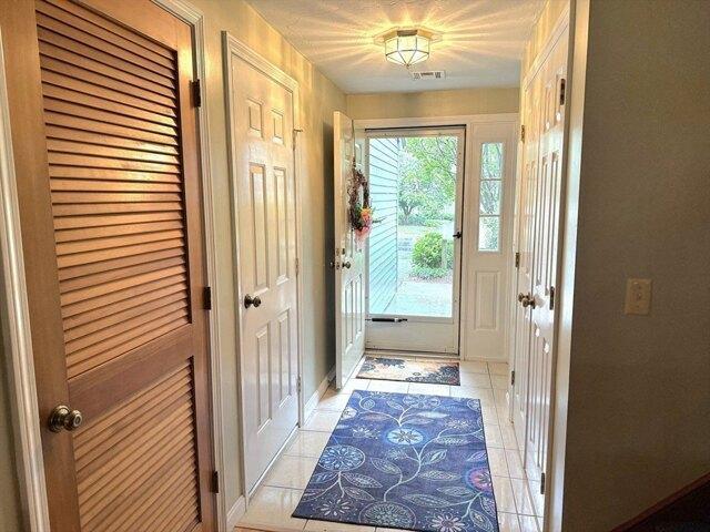 condo with 2 bedroom, Clinton MA ES104791608