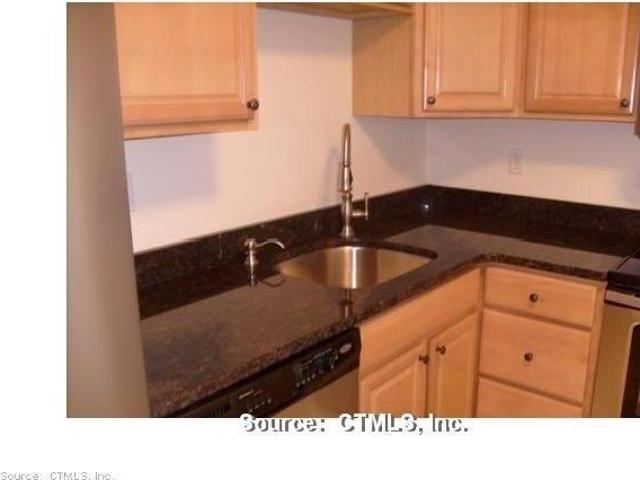 condo with 2 bedroom, Cromwell CT ES104478137