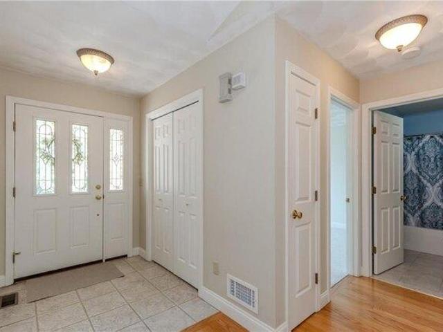 condo with 2 bedroom, Cranston RI ES104609338
