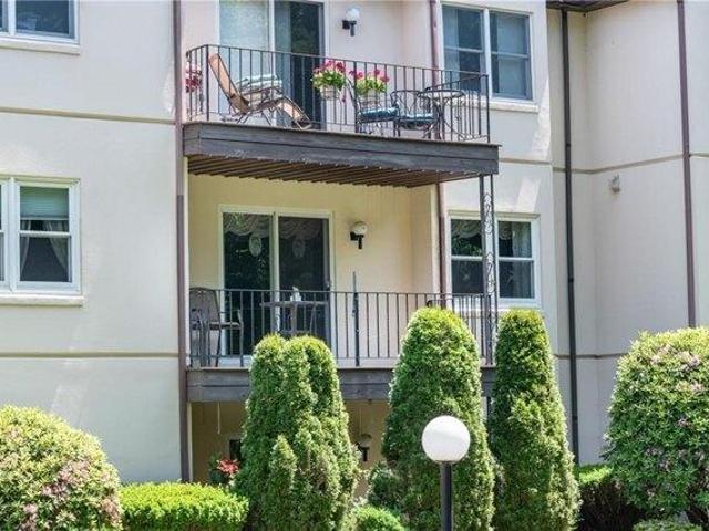 condo with 2 bedroom, Cumberland RI DS104153106