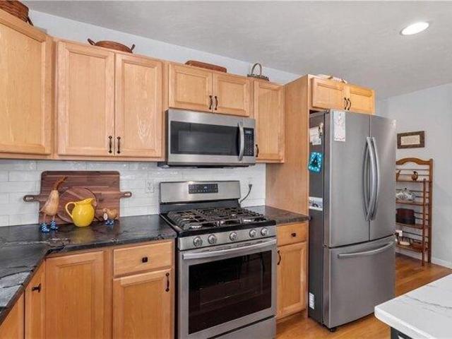 condo with 2 bedroom, Cumberland RI ES105095362