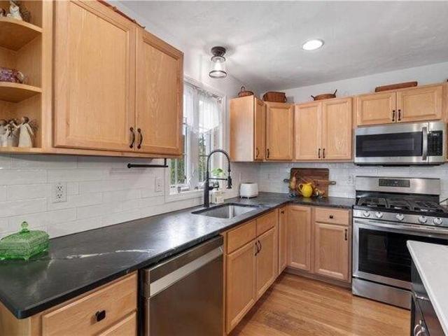 condo with 2 bedroom, Cumberland RI ES105139953
