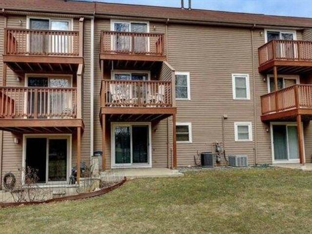 condo with 2 bedroom, Cumberland RI ES105173913