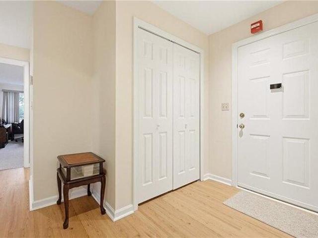 condo with 2 bedroom, Cumberland RI ES102959859