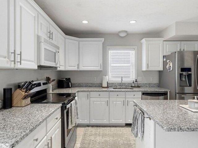 condo with 2 bedroom, Danvers MA ES103886692