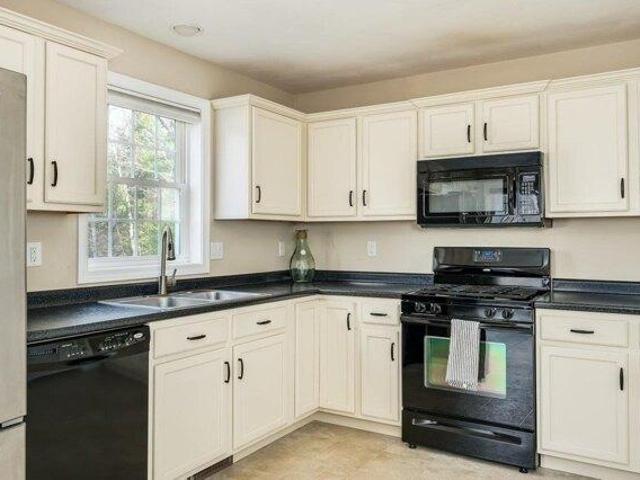 condo with 2 bedroom, Danville NH DLS102120708