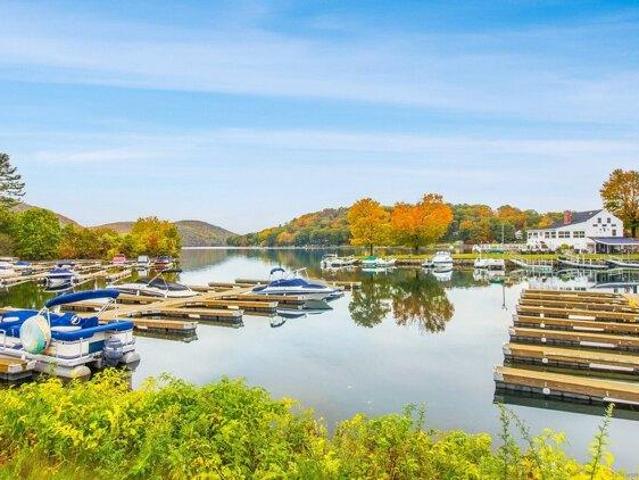 condo with 2 bedroom, Danbury CT DLS102285135