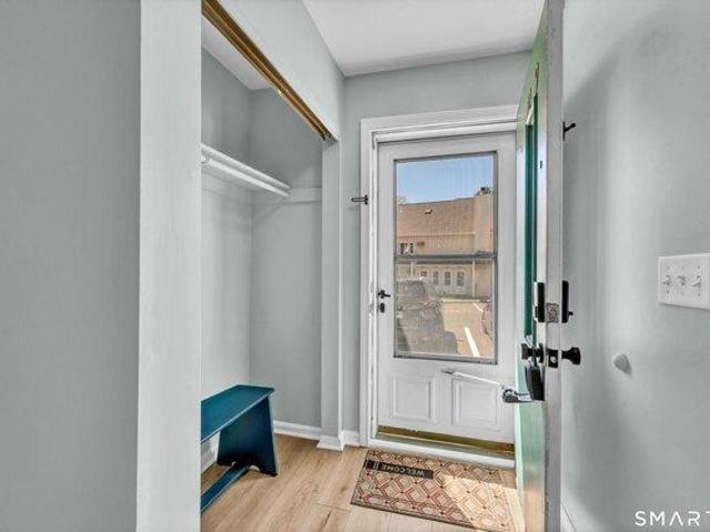 condo with 2 bedroom, Danbury CT ES104480114