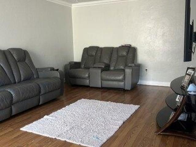 condo with 2 bedroom, Danbury CT ES104512596