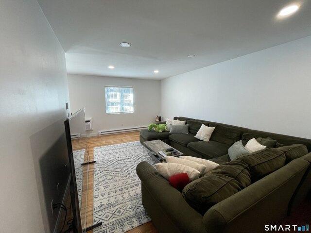 condo with 2 bedroom, Danbury CT ES104571752