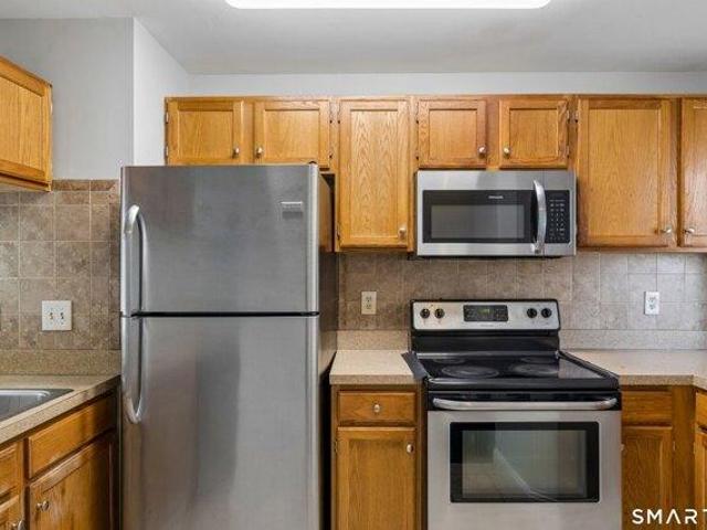 condo with 2 bedroom, Danbury CT ES105161065