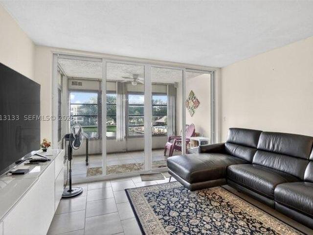 condo with 2 bedroom, Davie FL ES104900846