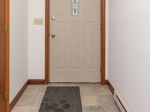 condo with 2 bedroom, Deerfield MA ES102860030