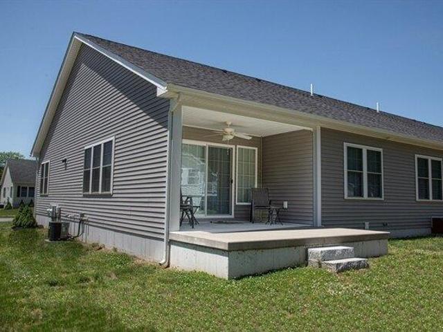condo with 2 bedroom, Deerfield MA ES103187366
