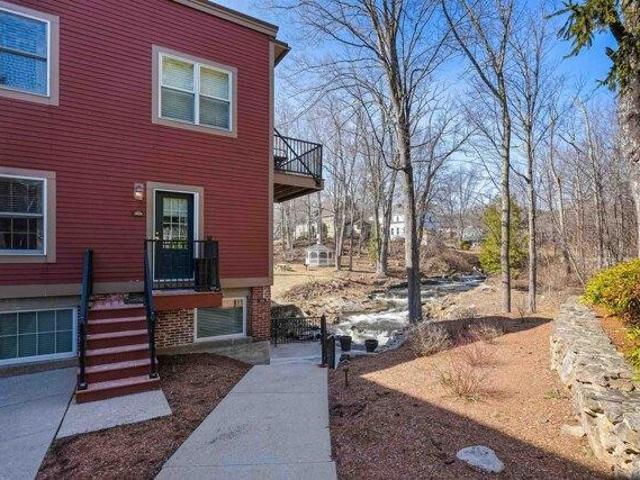 condo with 2 bedroom, Derry NH DS102120010