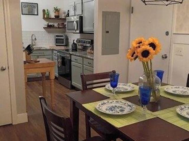 condo with 2 bedroom, Derry NH ES104264126