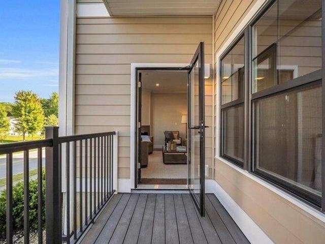 condo with 2 bedroom, Dover NH DLS102478451