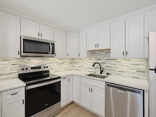 condo with 2 bedroom, Dracut MA DS103493770